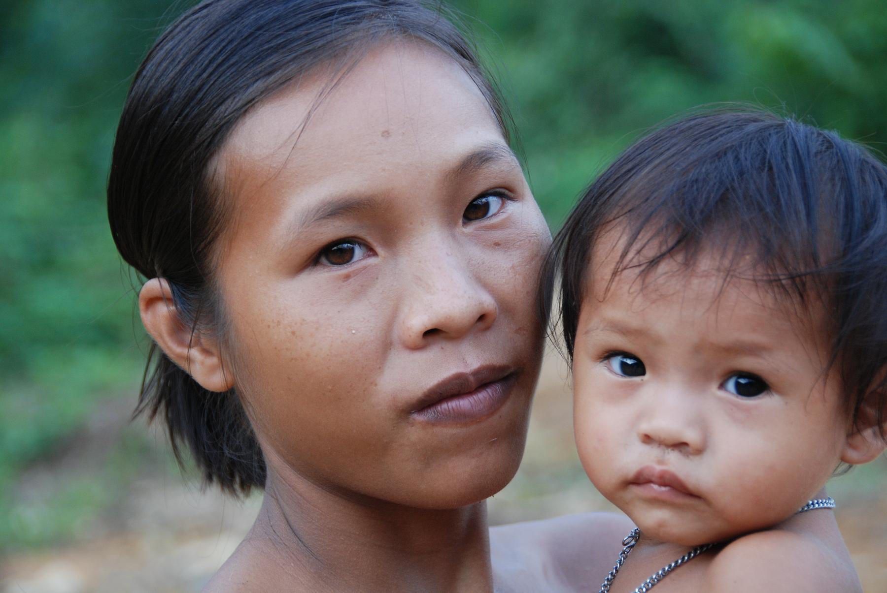 Borneo tribes under threat from massive palm oil expansion