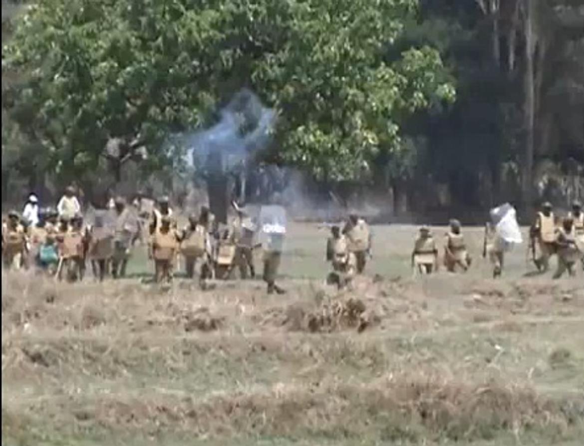 Violence against tribes opposing British companies in India